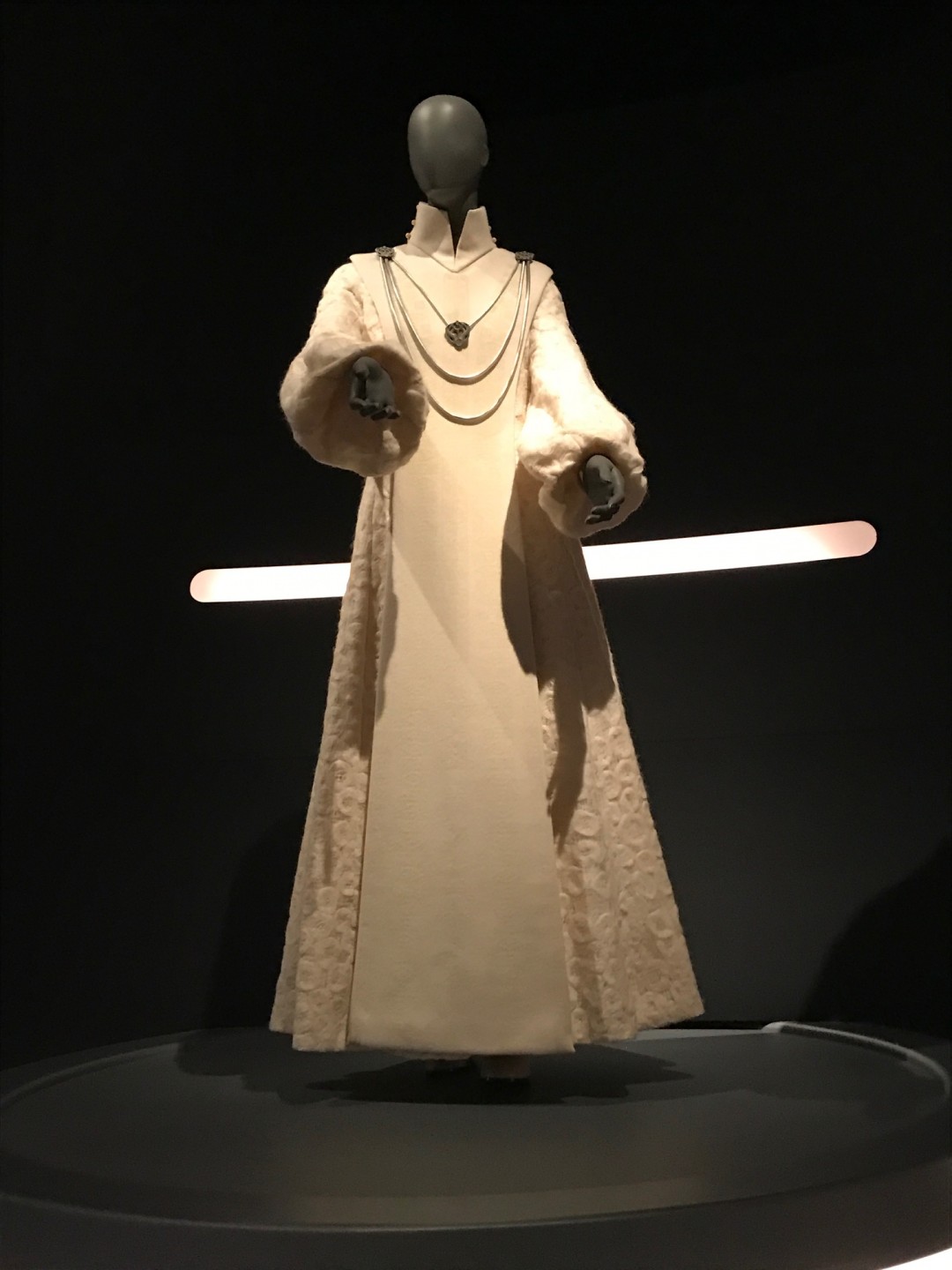 Star Wars Costume Spotlight: Senator Mon Mothma