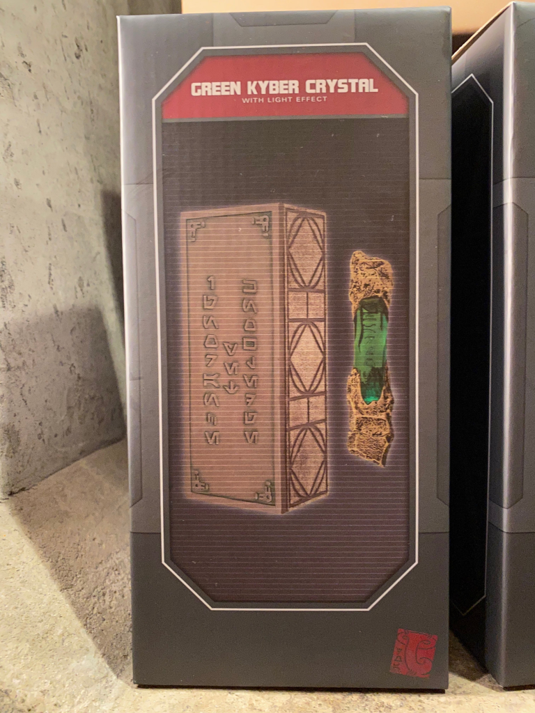 New Galaxy's Edge Green Kyber Crystal (With Light Effect) available!