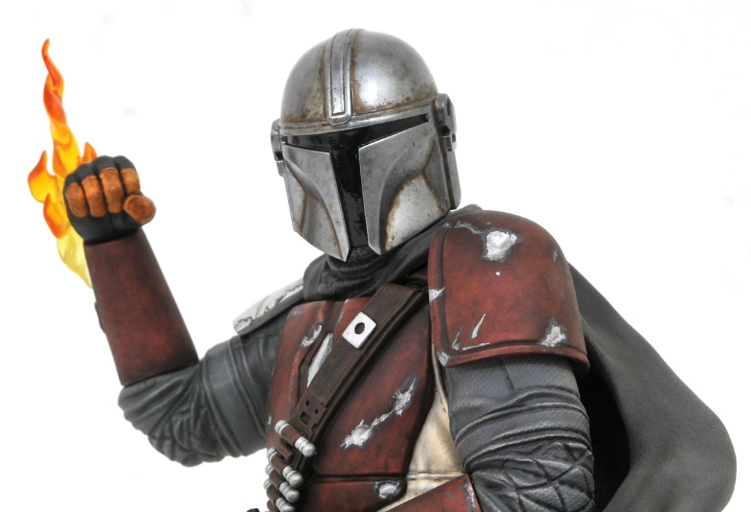 New The Mandalorian Mando 1/6th Scale Mini Bust available for pre-order!