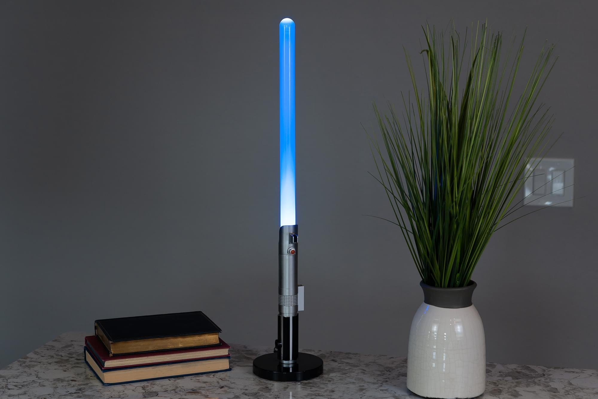 New Star Wars Luke Skywalker Lightsaber 23" LED Lamp available now ...