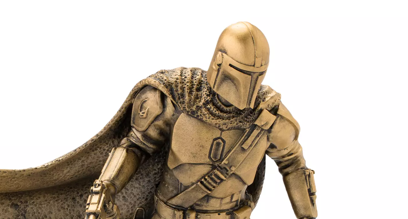 New The Mandalorian Din Djarin and Gorgu Gilt Figurine Set available ...